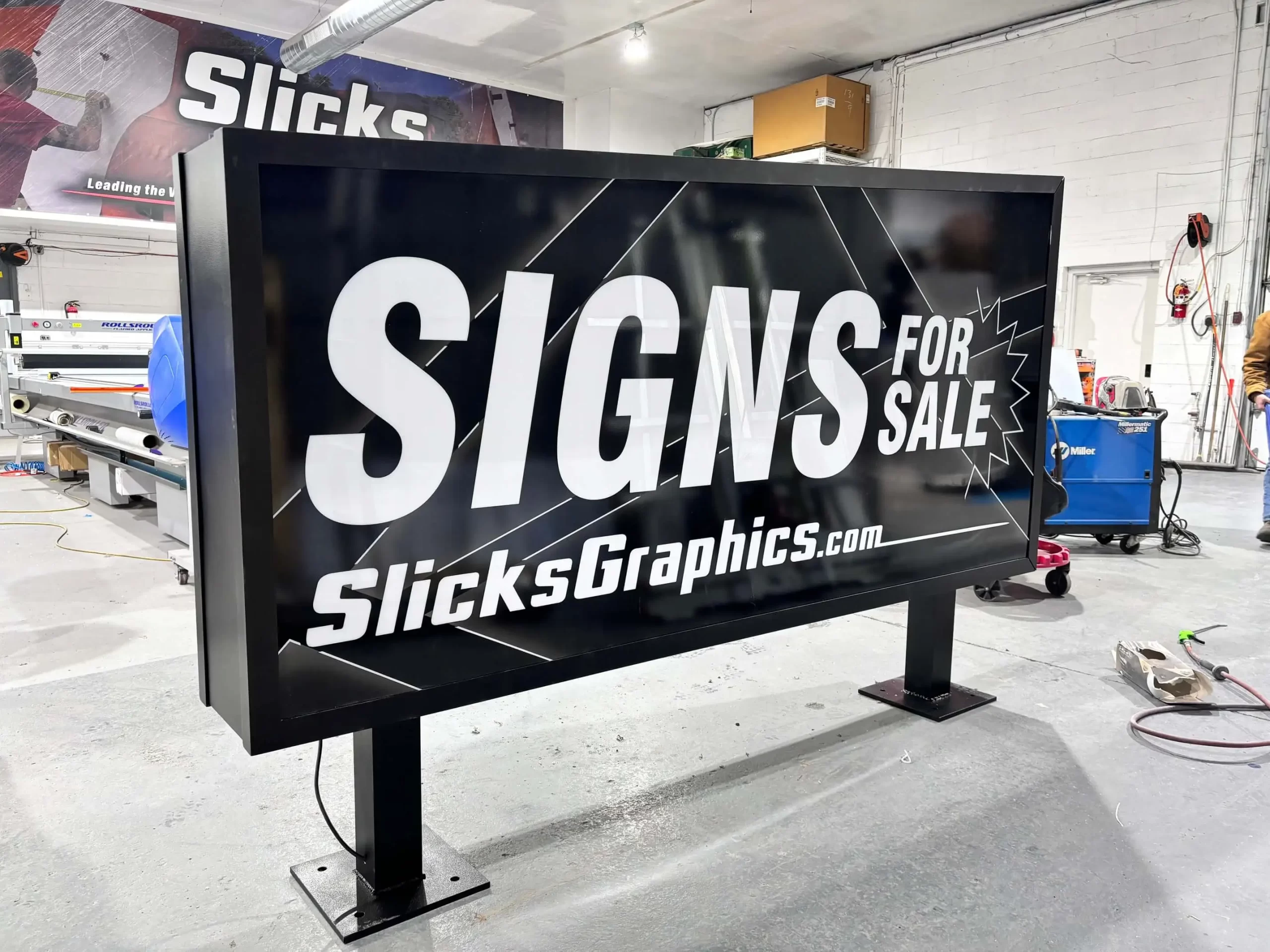 Best Sign Company | Pylon Signs | 3D Letters | Storefront Signs